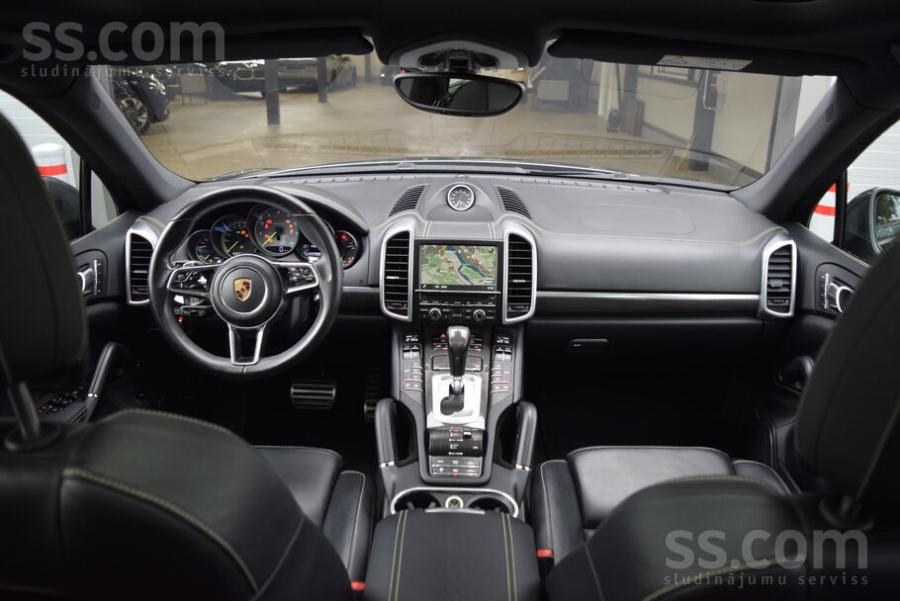 Pelēks Porsche Cayenne 2016 Rīga, ar dzinēja tilpumu 3.00 L un nobraukumu 109 tūkst. km par 39500 €, foto 7 vietnē AUTOMOTO.COM.LV