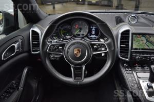 Pelēks Porsche Cayenne 2016 Rīga, ar dzinēja tilpumu 3.00 L un nobraukumu 109 tūkst. km par 39500 €, foto 14 vietnē AUTOMOTO.COM.LV