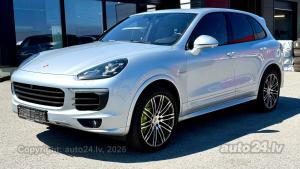 Grey Porsche Cayenne 2017 in Tallinn, with an engine capacity of 3.00 L and mileage of 124 thousand km for 37900 €, photo 4 on AUTOMOTO.COM.LV