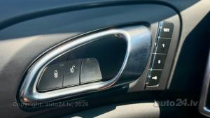 Grey Porsche Cayenne 2017 in Tallinn, with an engine capacity of 3.00 L and mileage of 124 thousand km for 37900 €, photo 29 on AUTOMOTO.COM.LV
