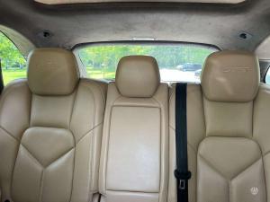 Grey Porsche Cayenne 2017 in Panevezys, with an engine capacity of 3.60 L and mileage of 251 thousand km for 27400 €, photo 23 on AUTOMOTO.COM.LV