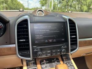 Grey Porsche Cayenne 2017 in Panevezys, with an engine capacity of 3.60 L and mileage of 251 thousand km for 27400 €, photo 30 on AUTOMOTO.COM.LV