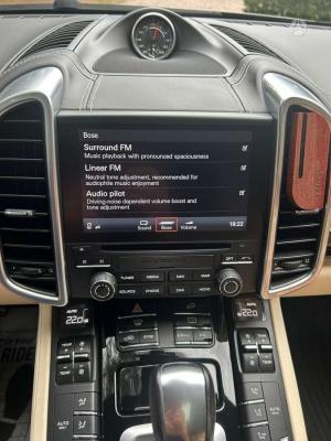 Grey Porsche Cayenne 2017 in Klaipeda, with an engine capacity of 3.60 L and mileage of 189 thousand km for 25990 €, photo 21 on AUTOMOTO.COM.LV