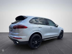 Pelēks Porsche Cayenne 2017 Viļņa, ar dzinēja tilpumu 2.97 L un nobraukumu 165 tūkst. km par 24900 €, foto 12 vietnē AUTOMOTO.COM.LV