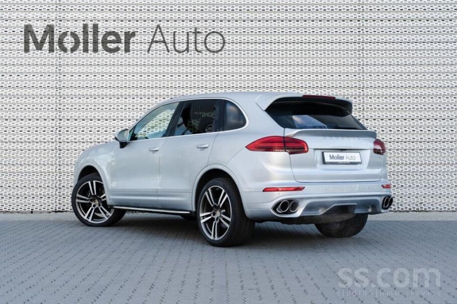 Pelēks Porsche Cayenne 2017 Rīga, ar dzinēja tilpumu 3.00 L un nobraukumu 70 tūkst. km par 34850 €, foto 4 vietnē AUTOMOTO.COM.LV