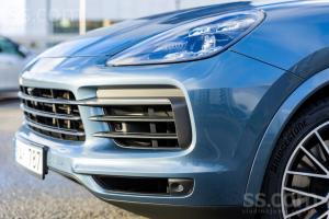 Grey Porsche Cayenne 2018 in Riga, with an engine capacity of 2.90 L and mileage of 98 thousand km for 54000 €, photo 7 on AUTOMOTO.COM.LV