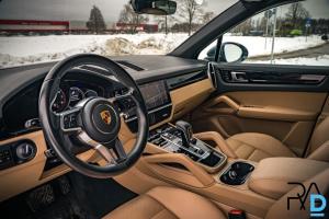 Pelēks Porsche Cayenne 2018 Rīga, ar dzinēja tilpumu 3.00 L un nobraukumu 90 tūkst. km par 42990 €, foto 9 vietnē AUTOMOTO.COM.LV