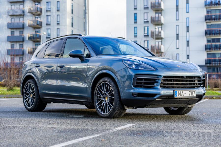 Pelēks Porsche Cayenne 2018 Rīga, ar dzinēja tilpumu 3.60 L un nobraukumu 107 tūkst. km par 39900 €, foto 3 vietnē AUTOMOTO.COM.LV