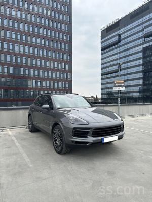 Pelēks Porsche Cayenne 2019 Rīga, ar dzinēja tilpumu 3.00 L un nobraukumu 77 tūkst. km par 53000 €, foto 2 vietnē AUTOMOTO.COM.LV