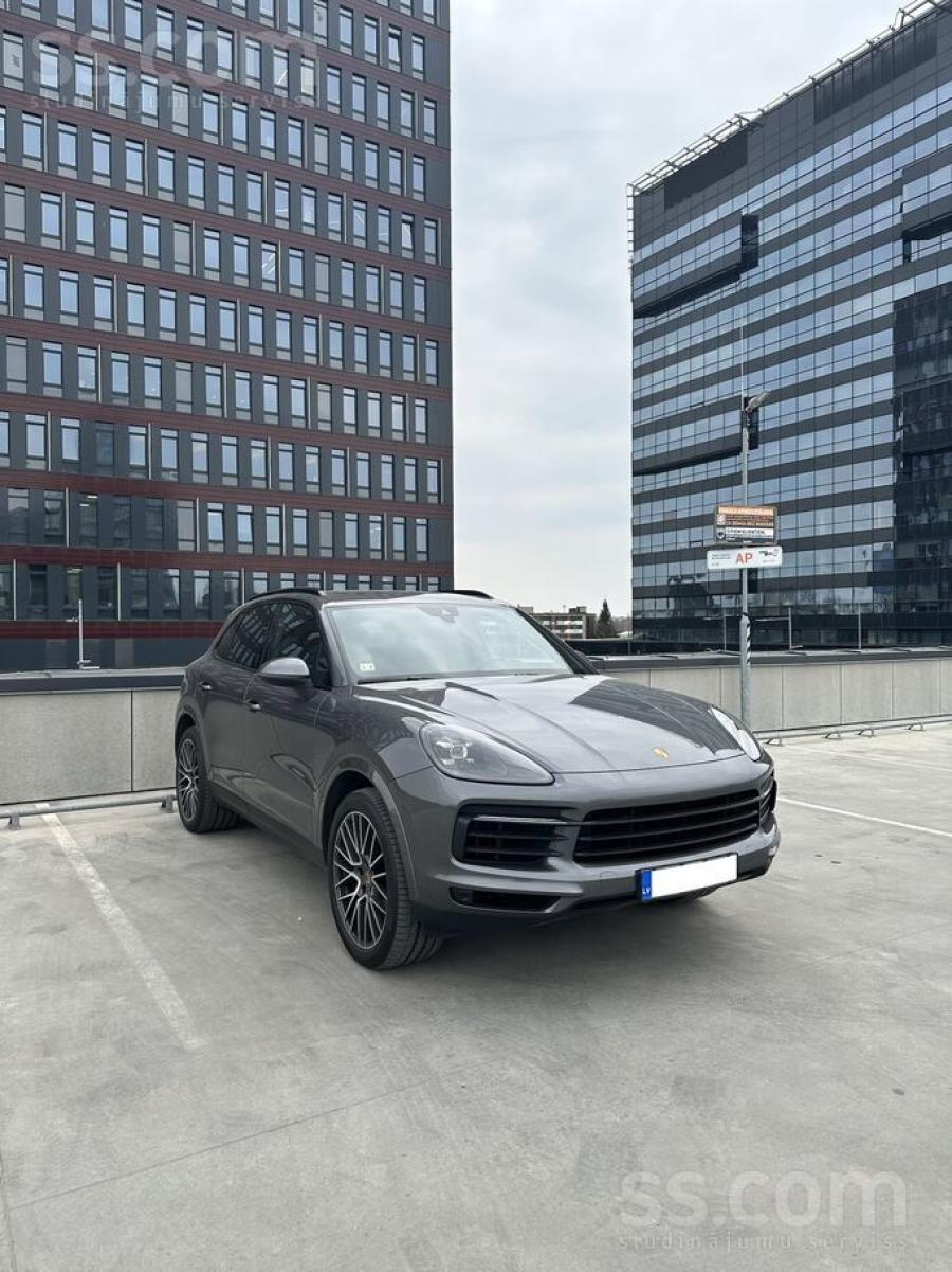 Pelēks Porsche Cayenne 2019 Rīga, ar dzinēja tilpumu 3.00 L un nobraukumu 77 tūkst. km par 53000 €, foto 2 vietnē AUTOMOTO.COM.LV