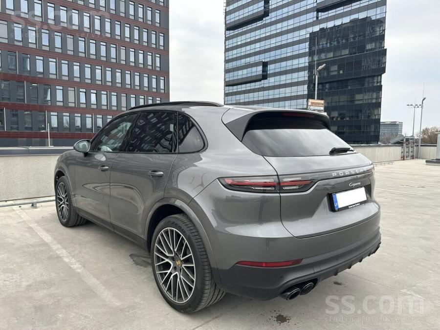 Pelēks Porsche Cayenne 2019 Rīga, ar dzinēja tilpumu 3.00 L un nobraukumu 77 tūkst. km par 53000 €, foto 3 vietnē AUTOMOTO.COM.LV