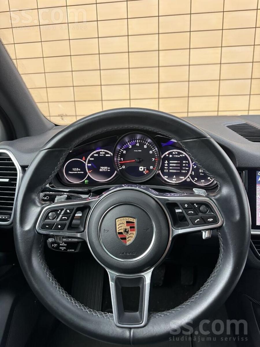 Pelēks Porsche Cayenne 2019 Rīga, ar dzinēja tilpumu 3.00 L un nobraukumu 77 tūkst. km par 53000 €, foto 12 vietnē AUTOMOTO.COM.LV
