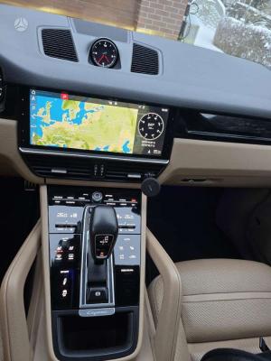 Grey Porsche Cayenne 2019 in Utena, with an engine capacity of 2.89 L and mileage of 204 thousand km for 33900 €, photo 20 on AUTOMOTO.COM.LV