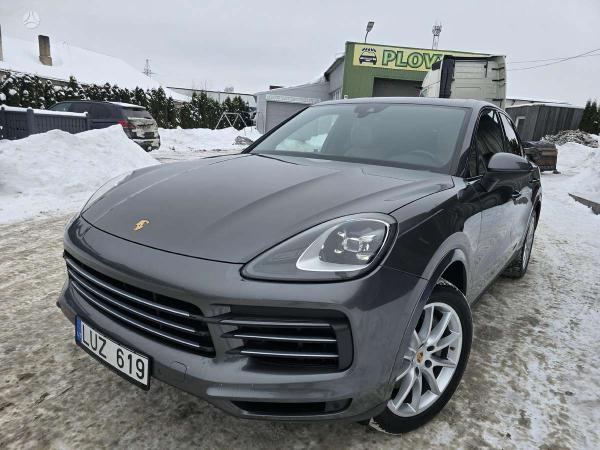 Grey Porsche Cayenne 2019 in Utena, with an engine capacity of 2.89 L and mileage of 204 thousand km for 32900 €, photo 2 on AUTOMOTO.COM.LV
