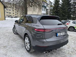 Pelēks Porsche Cayenne 2019 Utena, ar dzinēja tilpumu 2.89 L un nobraukumu 204 tūkst. km par 42500 €, foto 5 vietnē AUTOMOTO.COM.LV