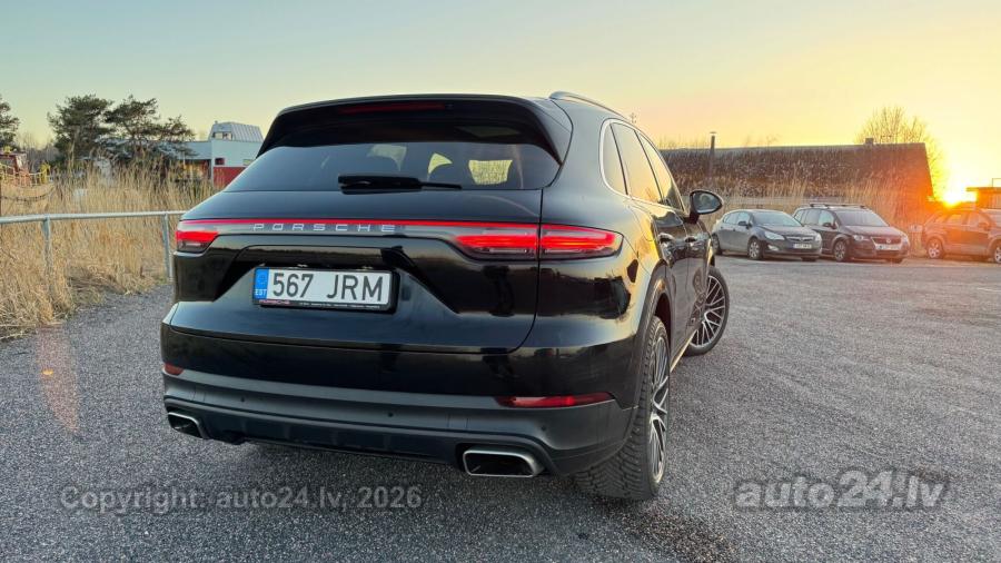 Grey Porsche Cayenne 2019 in Tallinn, with an engine capacity of 3.00 L and mileage of 106 thousand km for 48900 €, photo 7 on AUTOMOTO.COM.LV