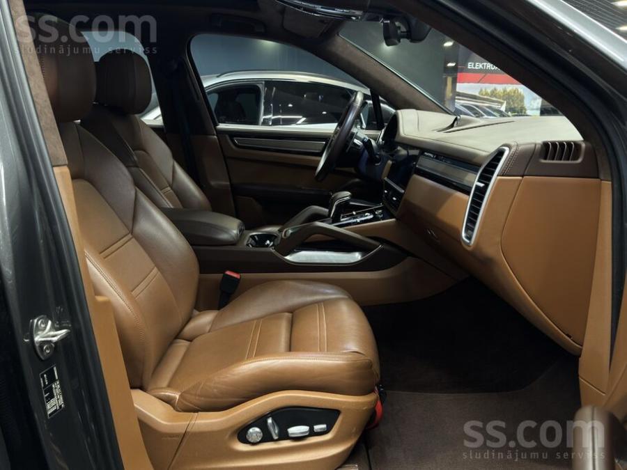 Pelēks Porsche Cayenne 2019 Rīga, ar dzinēja tilpumu 4.00 L un nobraukumu 164 tūkst. km par 54990 €, foto 16 vietnē AUTOMOTO.COM.LV