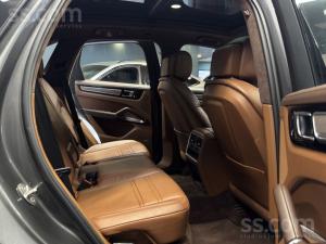 Pelēks Porsche Cayenne 2019 Rīga, ar dzinēja tilpumu 4.00 L un nobraukumu 164 tūkst. km par 54990 €, foto 32 vietnē AUTOMOTO.COM.LV