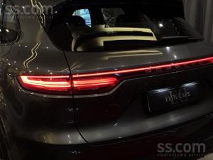 Pelēks Porsche Cayenne 2019 Rīga, ar dzinēja tilpumu 4.00 L un nobraukumu 164 tūkst. km par 54990 €, foto 34 vietnē AUTOMOTO.COM.LV