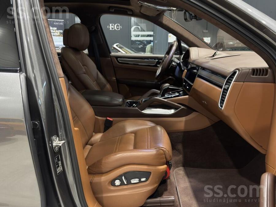 Pelēks Porsche Cayenne 2019 Rīga, ar dzinēja tilpumu 4.00 L un nobraukumu 164 tūkst. km par 46990 €, foto 10 vietnē AUTOMOTO.COM.LV
