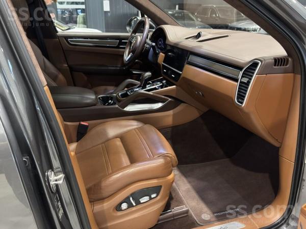 Pelēks Porsche Cayenne 2019 Rīga, ar dzinēja tilpumu 4.00 L un nobraukumu 164 tūkst. km par 46990 €, foto 11 vietnē AUTOMOTO.COM.LV