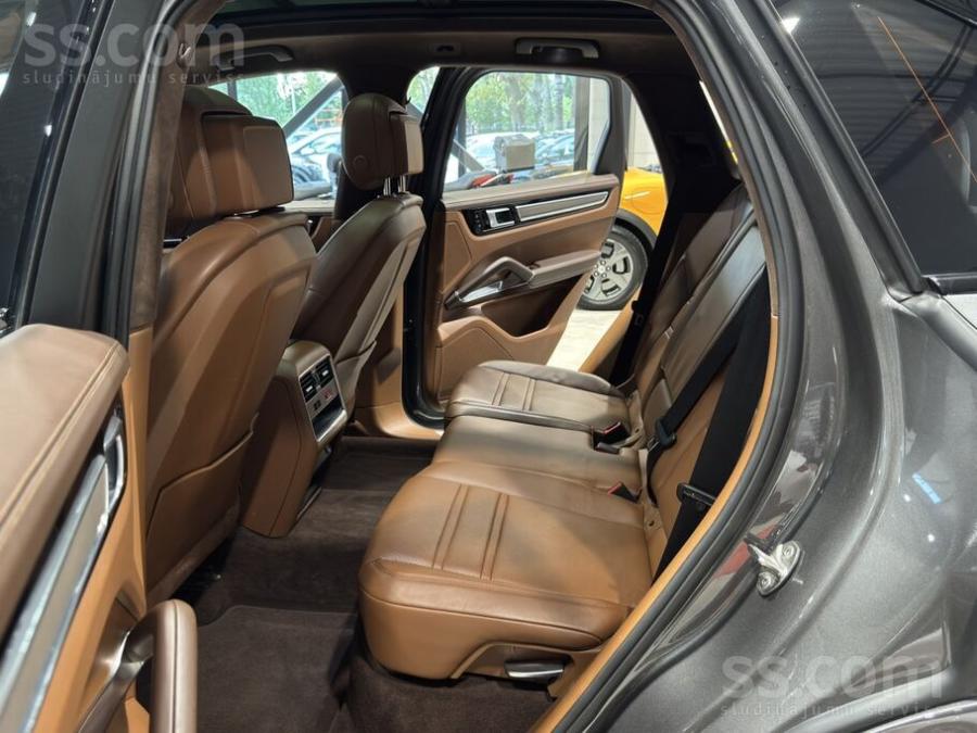 Pelēks Porsche Cayenne 2019 Rīga, ar dzinēja tilpumu 4.00 L un nobraukumu 164 tūkst. km par 46990 €, foto 13 vietnē AUTOMOTO.COM.LV