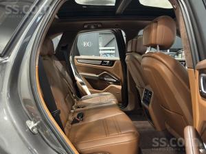 Pelēks Porsche Cayenne 2019 Rīga, ar dzinēja tilpumu 4.00 L un nobraukumu 164 tūkst. km par 46990 €, foto 15 vietnē AUTOMOTO.COM.LV