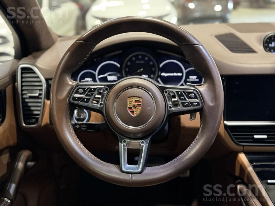 Pelēks Porsche Cayenne 2019 Rīga, ar dzinēja tilpumu 4.00 L un nobraukumu 164 tūkst. km par 46990 €, foto 18 vietnē AUTOMOTO.COM.LV