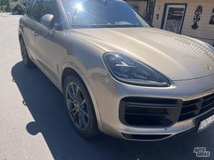 Grey Porsche Cayenne 2019 in Plunge, with an engine capacity of 4.00 L and mileage of 118 thousand km for 50000 €, photo  on AUTOMOTO.COM.LV