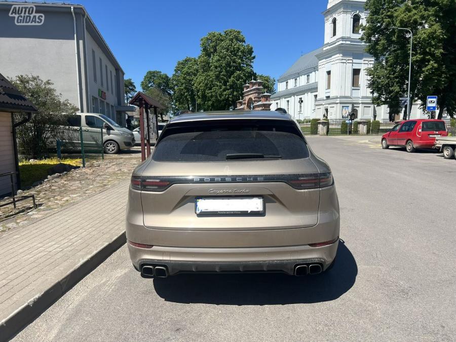 Серый Порше Каен 2019 в Плунге, объемом двигателя 4.00 л и пробегом 118 тыс. км за 50000 €, фото 3 на AUTOMOTO.COM.LV