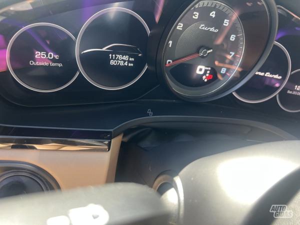 Grey Porsche Cayenne 2019 in Plunge, with an engine capacity of 4.00 L and mileage of 118 thousand km for 50000 €, photo 9 on AUTOMOTO.COM.LV