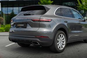 Grey Porsche Cayenne 2019 in Vilnius, with an engine capacity of 3.00 L and mileage of 165 thousand km for 39500 €, photo 9 on AUTOMOTO.COM.LV