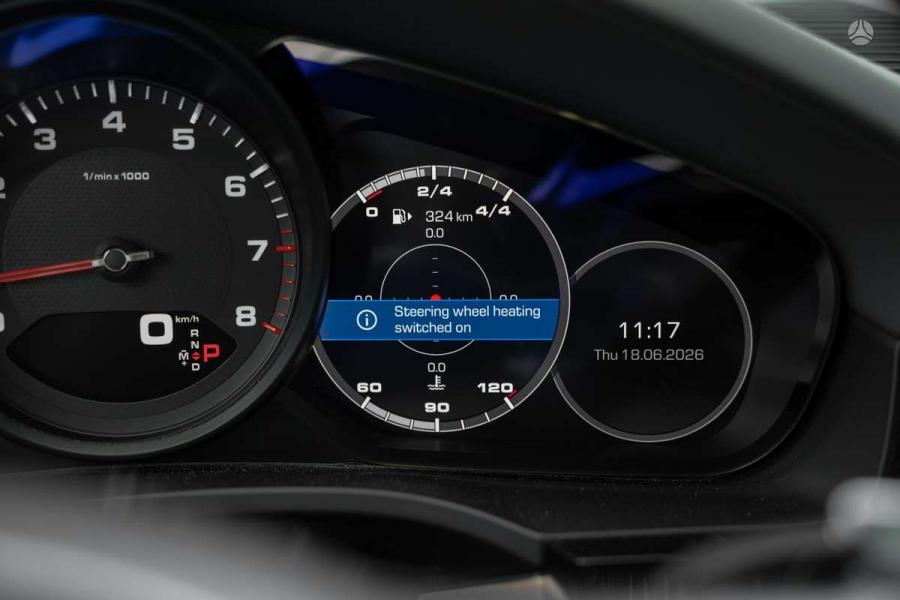 Grey Porsche Cayenne 2019 in Vilnius, with an engine capacity of 3.00 L and mileage of 165 thousand km for 39500 €, photo 31 on AUTOMOTO.COM.LV