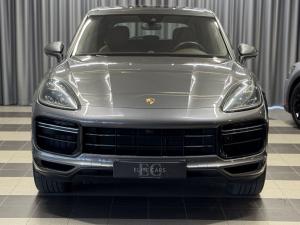 Pelēks Porsche Cayenne 2019 Rīga, ar dzinēja tilpumu 4.00 L un nobraukumu 164 tūkst. km par 52990 €, foto  vietnē AUTOMOTO.COM.LV