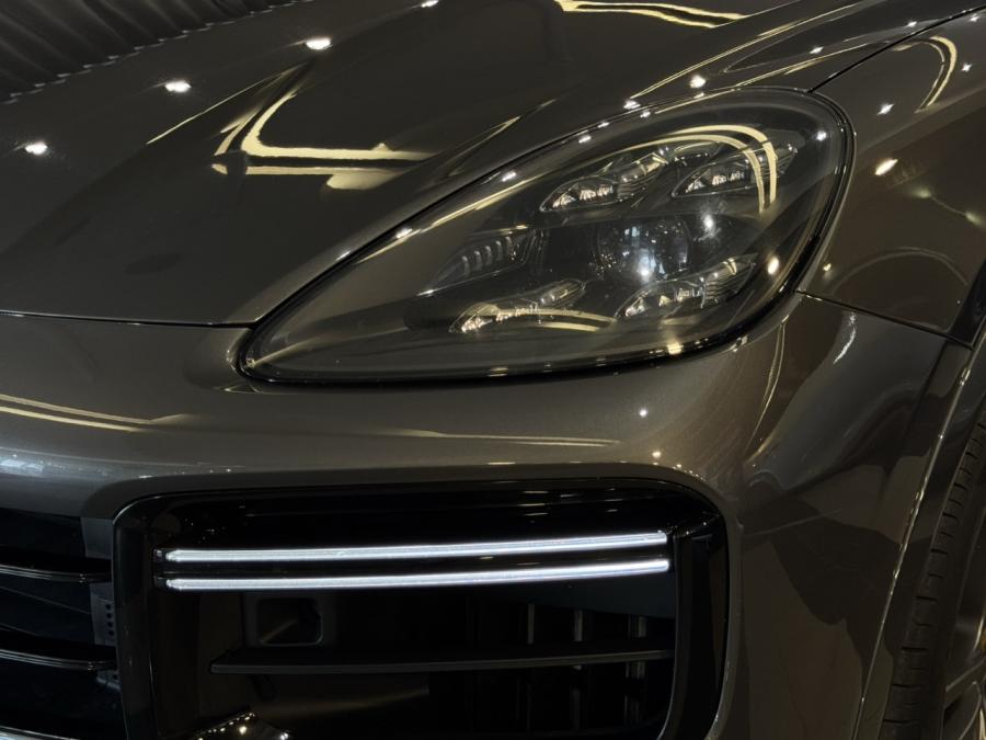 Grey Porsche Cayenne 2019 in Riga, with an engine capacity of 4.00 L and mileage of 164 thousand km for 52990 €, photo 32 on AUTOMOTO.COM.LV