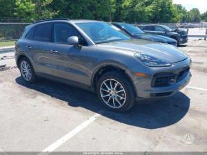 Grey Porsche Cayenne 2019 in Klaipeda, with an engine capacity of 3.00 L and mileage of 141 thousand km for 16000 €, photo  on AUTOMOTO.COM.LV
