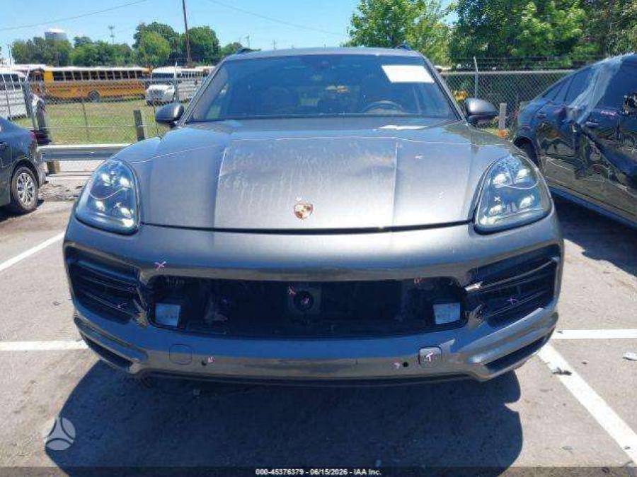 Pelēks Porsche Cayenne 2019 Klaipėda, ar dzinēja tilpumu 3.00 L un nobraukumu 141 tūkst. km par 16000 €, foto 7 vietnē AUTOMOTO.COM.LV