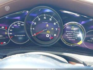 Pelēks Porsche Cayenne 2019 Klaipėda, ar dzinēja tilpumu 3.00 L un nobraukumu 141 tūkst. km par 16000 €, foto 13 vietnē AUTOMOTO.COM.LV