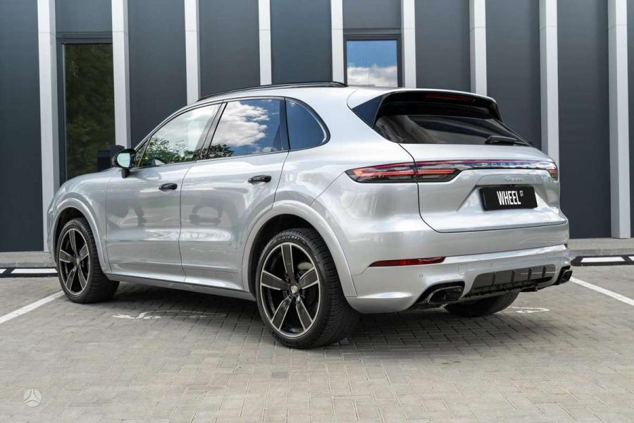 Pelēks Porsche Cayenne 2019 Viļņa, ar dzinēja tilpumu 3.00 L un nobraukumu 65 tūkst. km par 50990 €, foto 4 vietnē AUTOMOTO.COM.LV