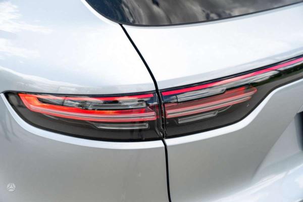 Pelēks Porsche Cayenne 2019 Viļņa, ar dzinēja tilpumu 3.00 L un nobraukumu 65 tūkst. km par 50990 €, foto 10 vietnē AUTOMOTO.COM.LV