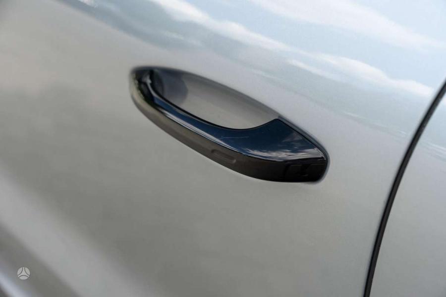 Pelēks Porsche Cayenne 2019 Viļņa, ar dzinēja tilpumu 3.00 L un nobraukumu 65 tūkst. km par 50990 €, foto 13 vietnē AUTOMOTO.COM.LV