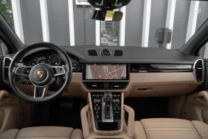 Pelēks Porsche Cayenne 2019 Viļņa, ar dzinēja tilpumu 3.00 L un nobraukumu 65 tūkst. km par 50990 €, foto 17 vietnē AUTOMOTO.COM.LV