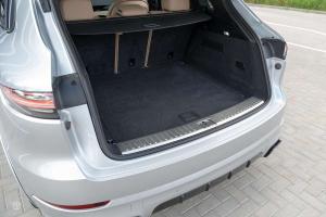 Pelēks Porsche Cayenne 2019 Viļņa, ar dzinēja tilpumu 3.00 L un nobraukumu 65 tūkst. km par 50990 €, foto 23 vietnē AUTOMOTO.COM.LV