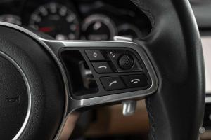 Pelēks Porsche Cayenne 2019 Viļņa, ar dzinēja tilpumu 3.00 L un nobraukumu 65 tūkst. km par 50990 €, foto 31 vietnē AUTOMOTO.COM.LV