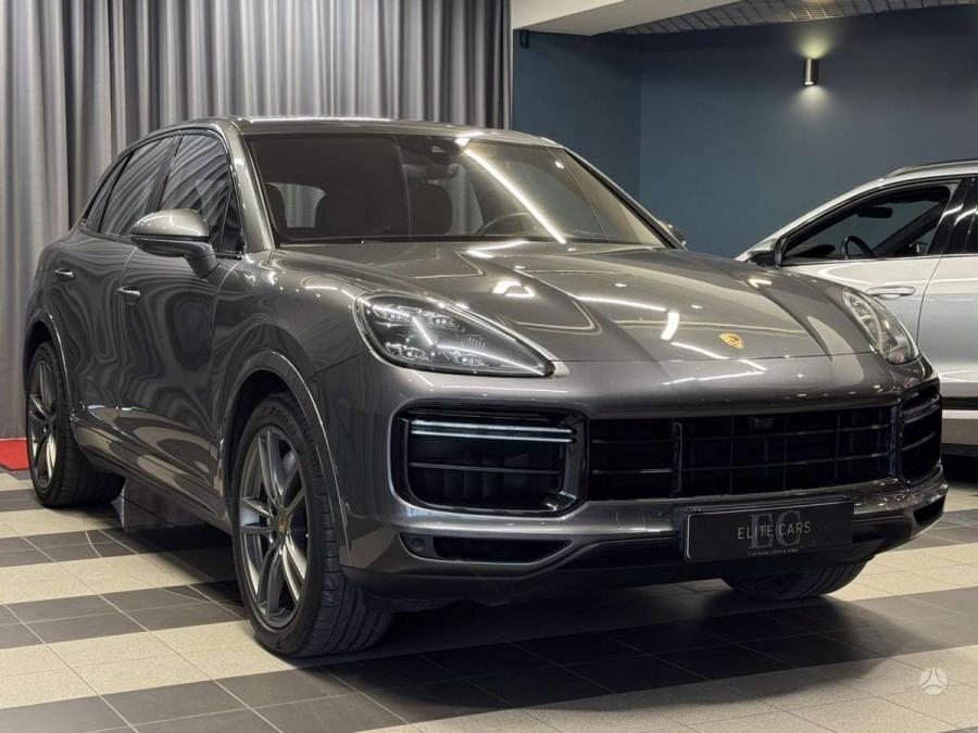 Grey Porsche Cayenne 2019 in Riga, with an engine capacity of 4.00 L and mileage of 164 thousand km for 52990 €, photo 4 on AUTOMOTO.COM.LV