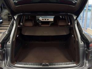 Grey Porsche Cayenne 2019 in Riga, with an engine capacity of 4.00 L and mileage of 164 thousand km for 52990 €, photo 8 on AUTOMOTO.COM.LV