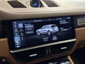 Grey Porsche Cayenne 2019 in Riga, with an engine capacity of 4.00 L and mileage of 164 thousand km for 52990 €, photo 23 on AUTOMOTO.COM.LV