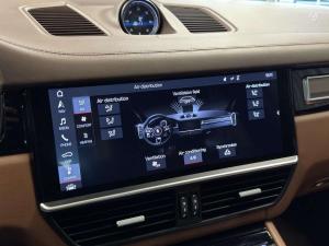 Grey Porsche Cayenne 2019 in Riga, with an engine capacity of 4.00 L and mileage of 164 thousand km for 52990 €, photo 24 on AUTOMOTO.COM.LV