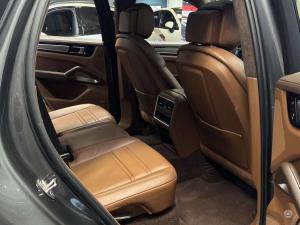 Grey Porsche Cayenne 2019 in Riga, with an engine capacity of 4.00 L and mileage of 164 thousand km for 52990 €, photo 31 on AUTOMOTO.COM.LV
