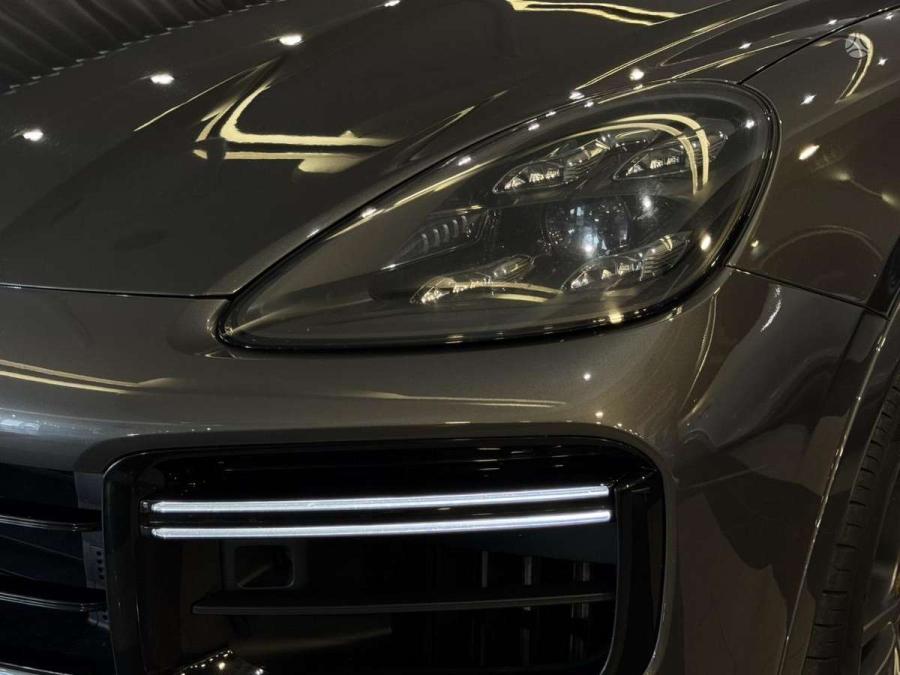 Grey Porsche Cayenne 2019 in Riga, with an engine capacity of 4.00 L and mileage of 164 thousand km for 52990 €, photo 33 on AUTOMOTO.COM.LV